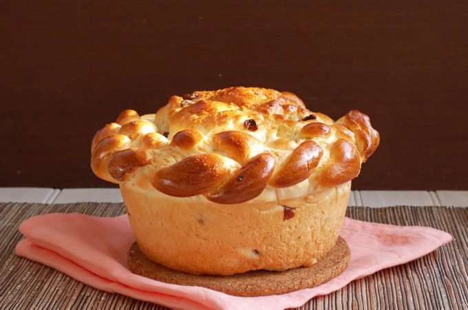 Ukrainian Paska Bread - Culinary Cool